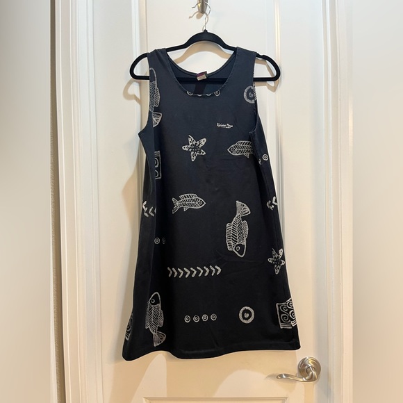Arli | Dresses | Arli Sleeveless Shift Mini Black Dress Fish Print ...
